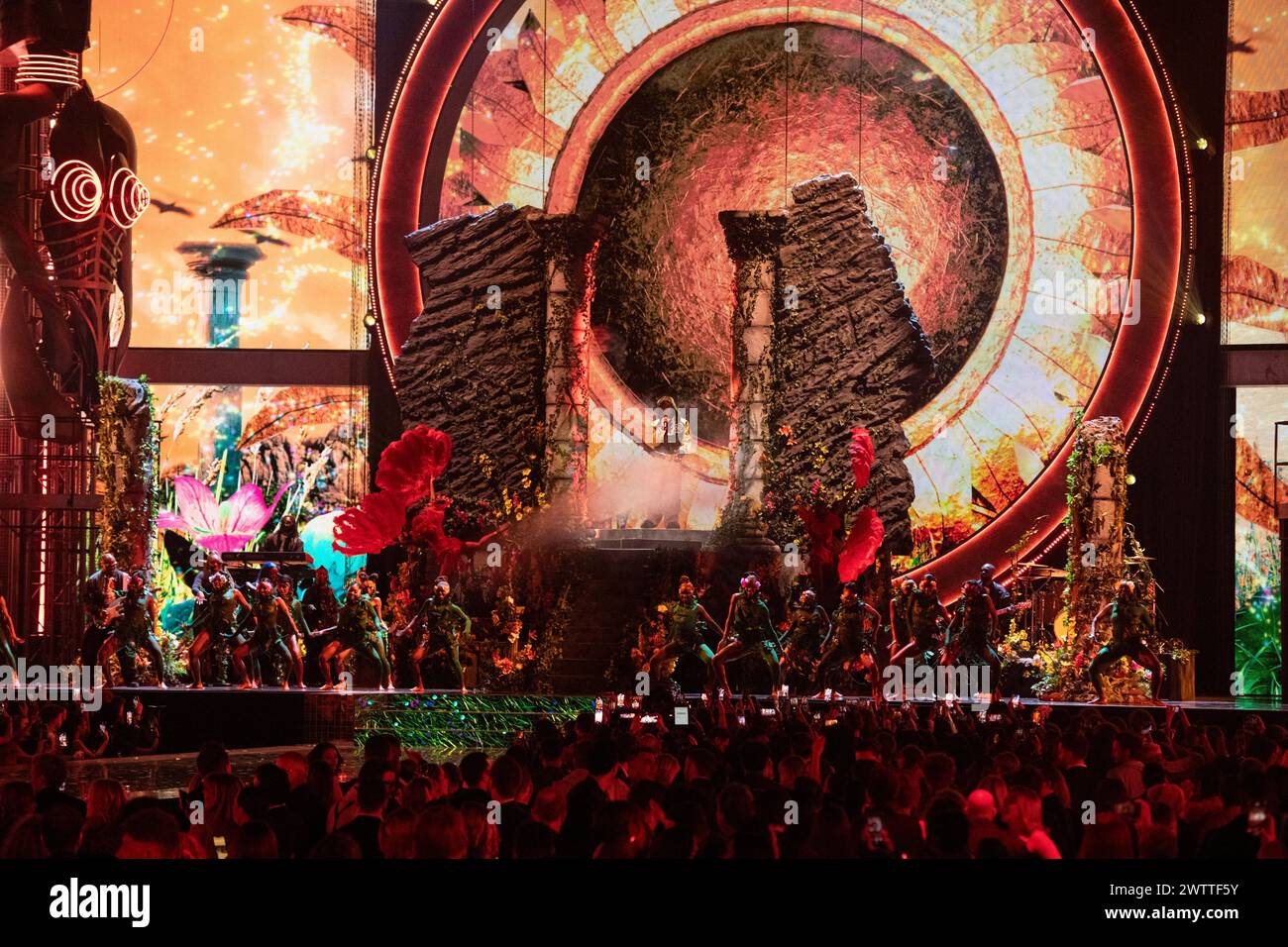 Rapper rema hi-res stock photography and images - Alamy