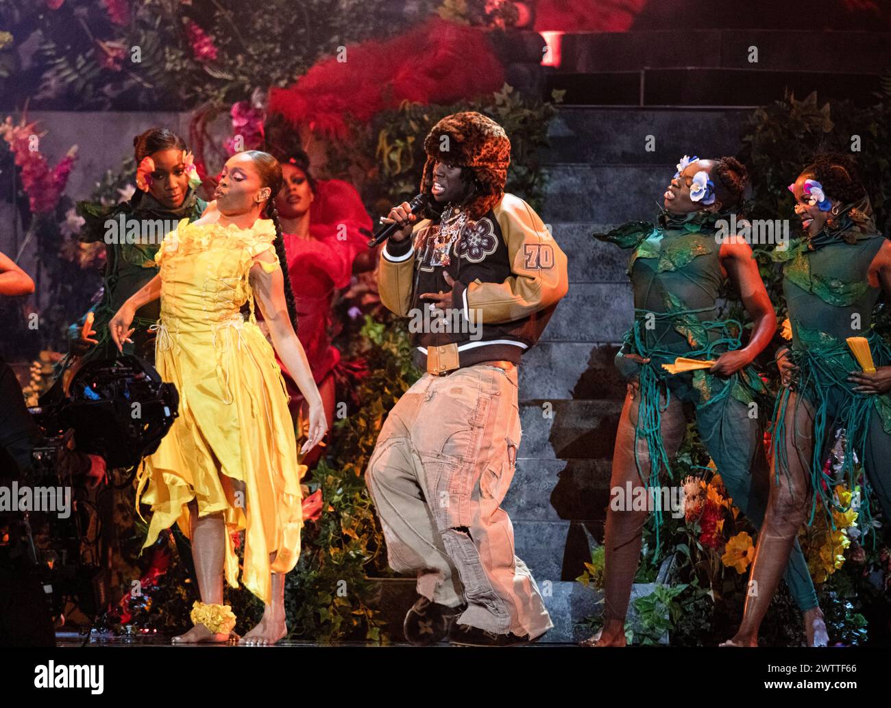 Rapper rema hi-res stock photography and images - Alamy