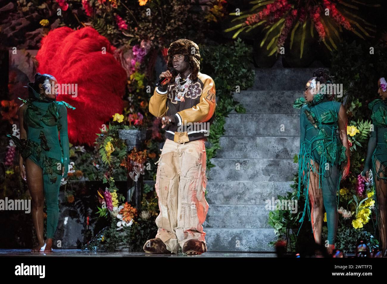 Rapper rema hi-res stock photography and images - Alamy