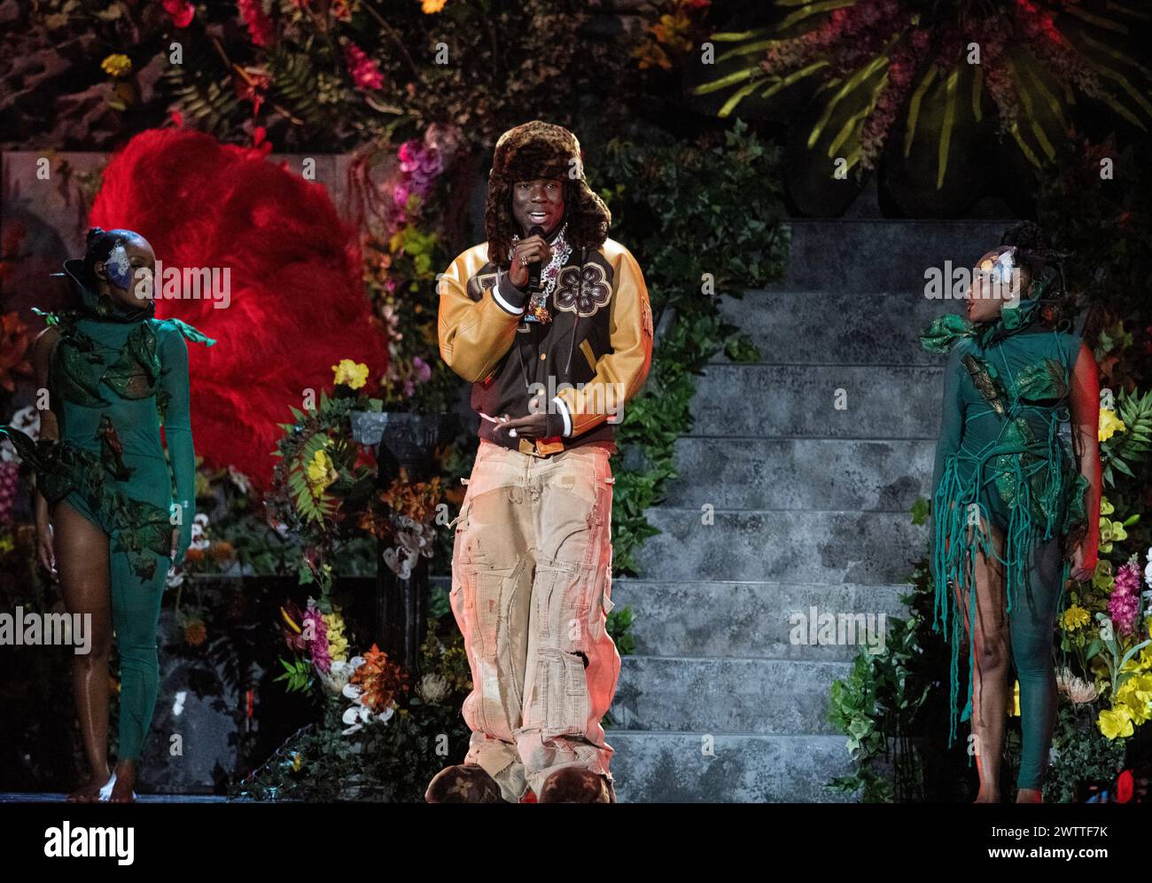 Rapper rema hi-res stock photography and images - Alamy