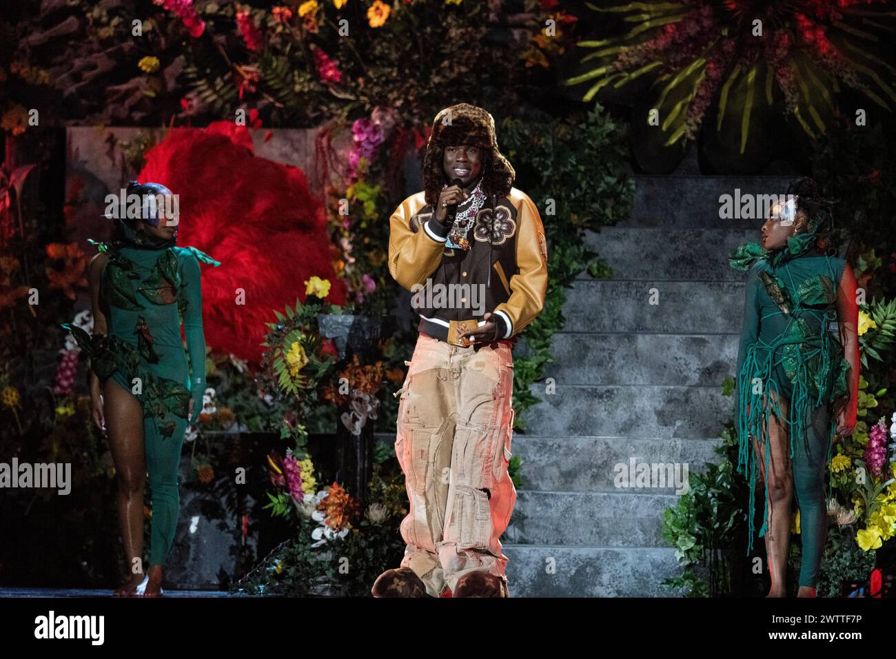 Rapper rema hi-res stock photography and images - Alamy