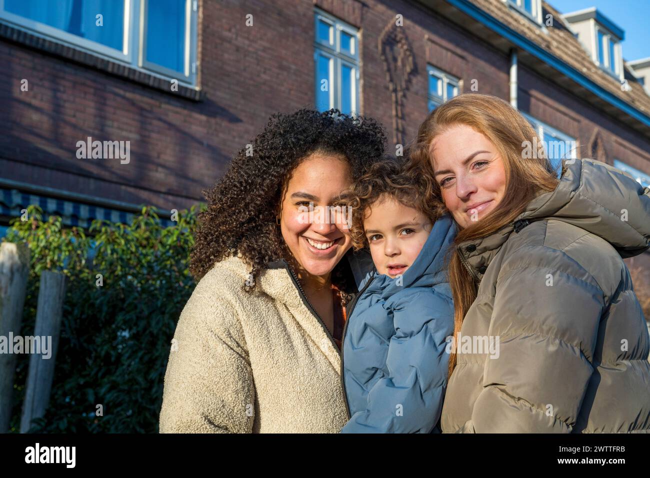Caucasian family outside hi-res stock photography and images - Alamy