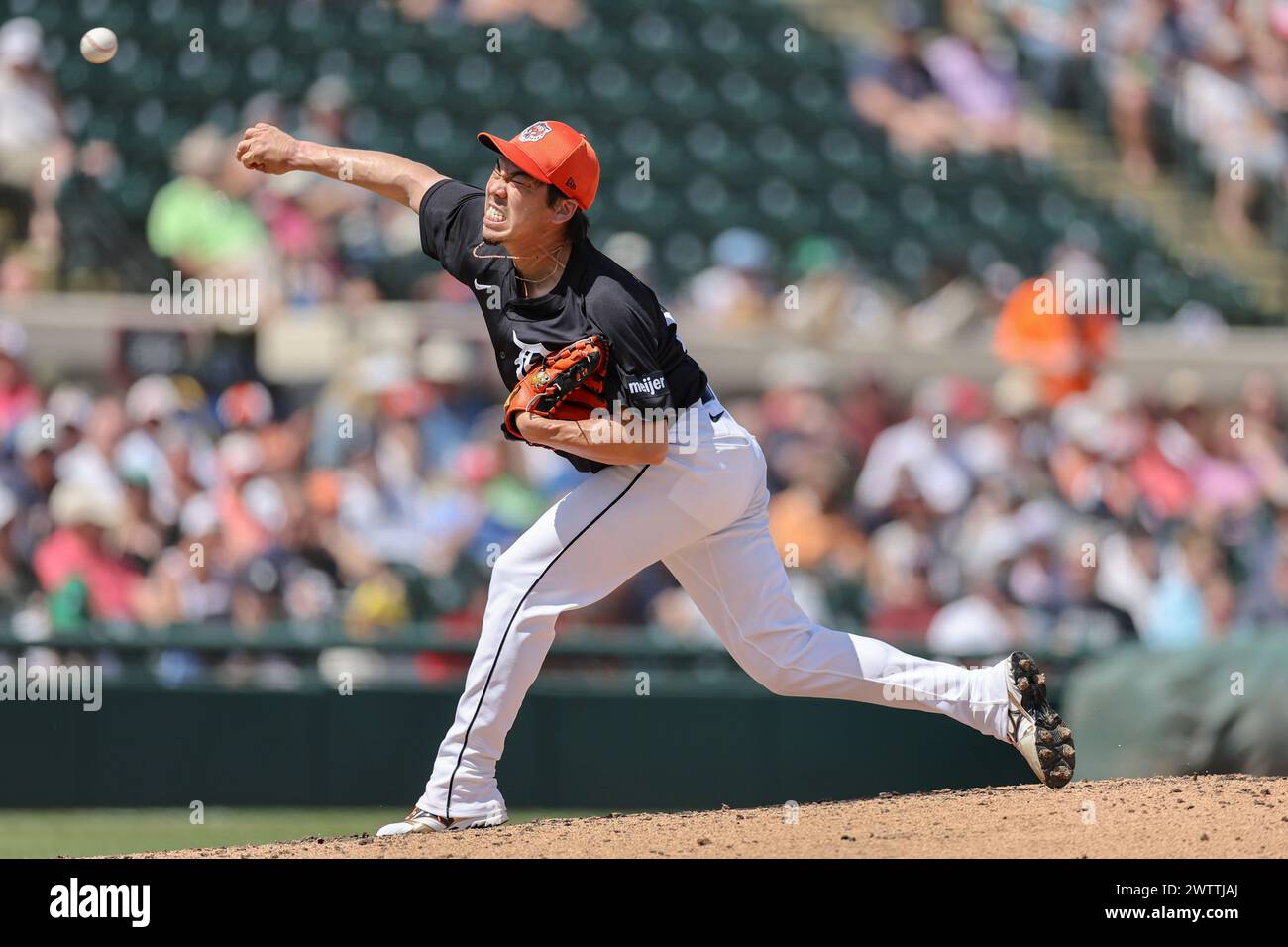 Lakeland FL USA; Detroit Tigers starting pitcher Kenta Maeda (18 ...