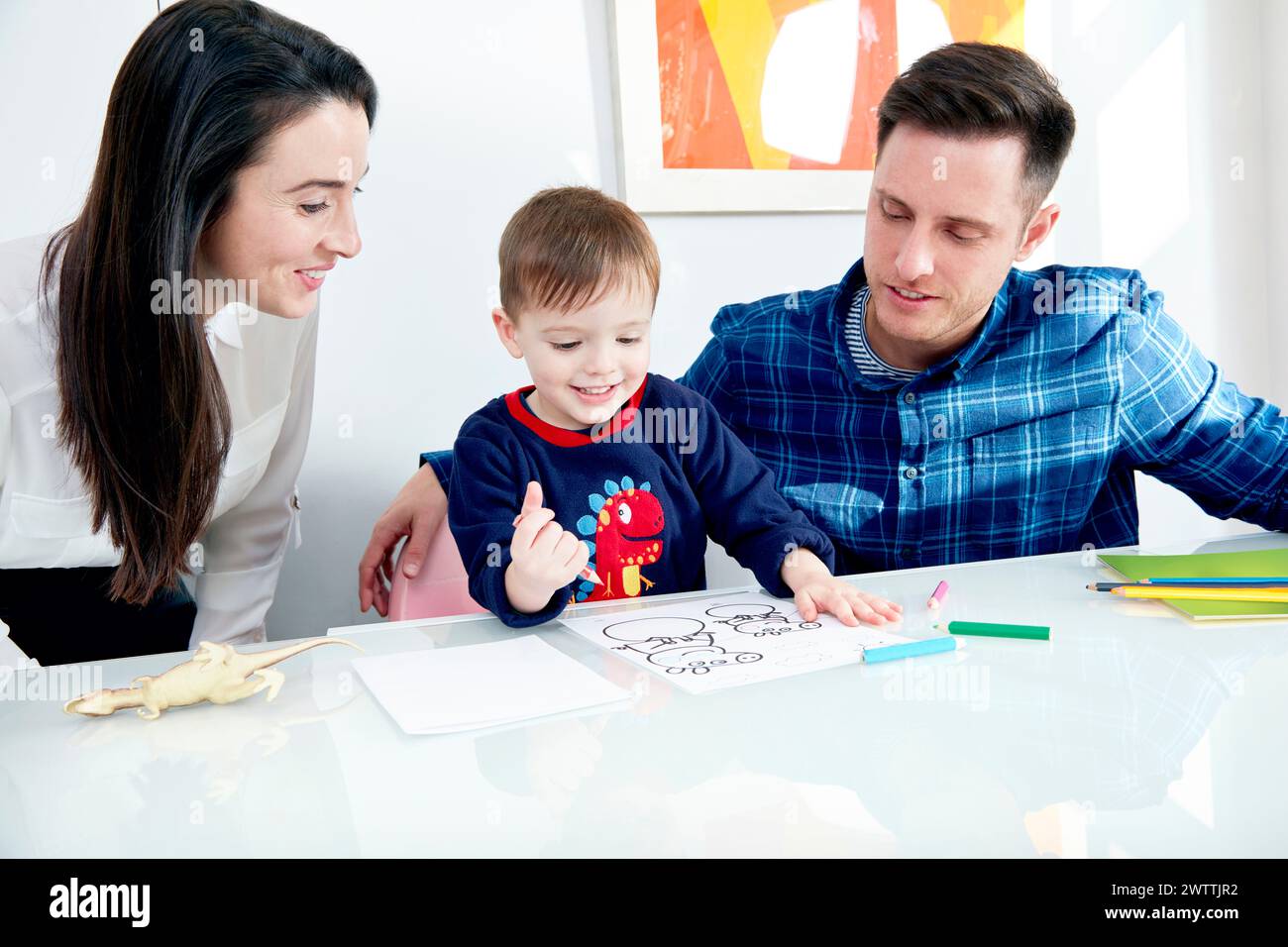 Child drawing family hi-res stock photography and images - Alamy