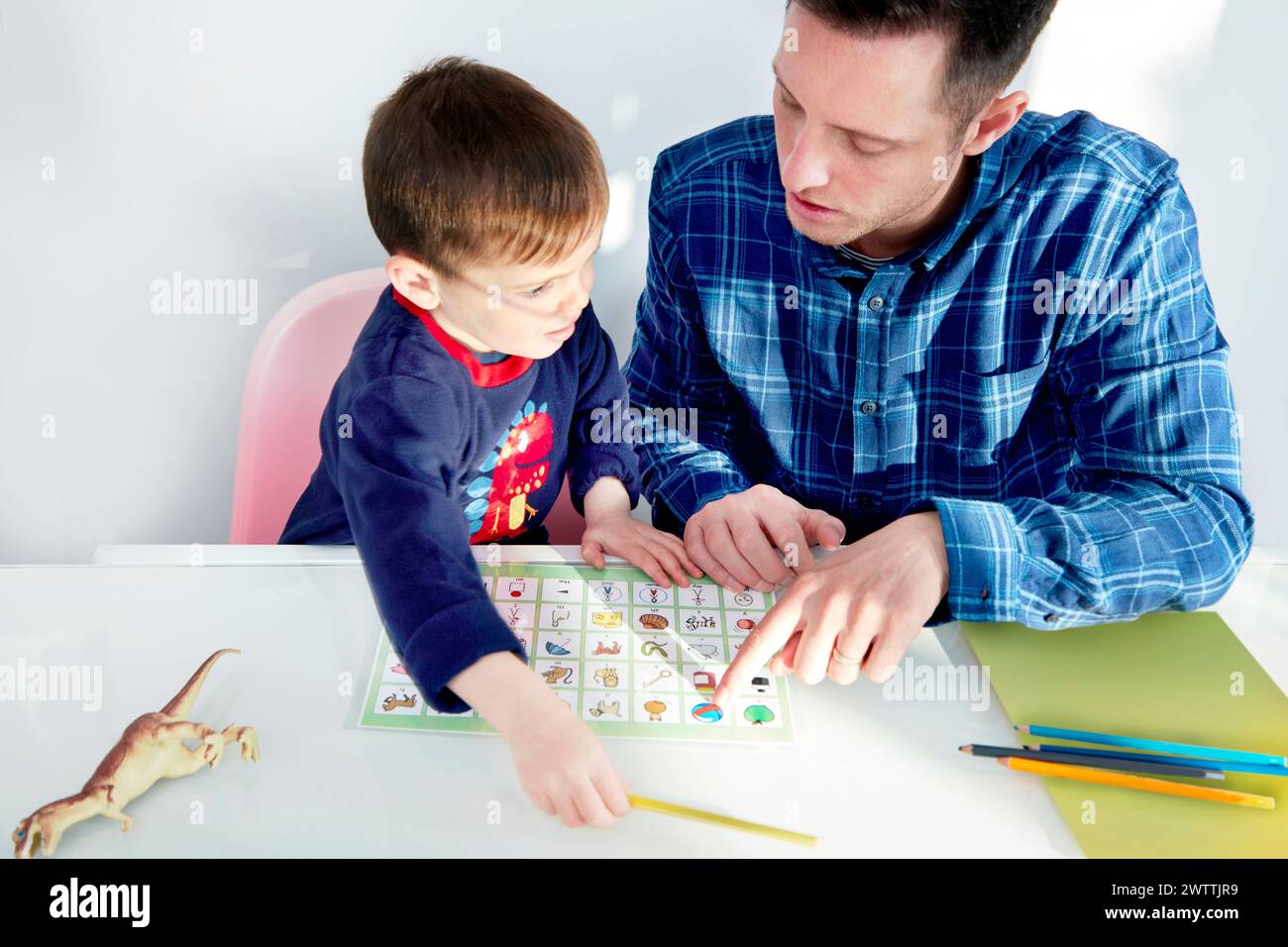 Adult child interaction hi-res stock photography and images - Alamy