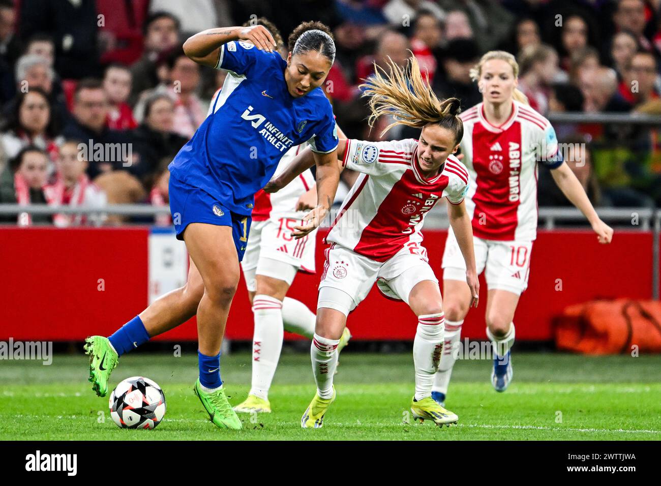 AMSTERDAM - (l-r) Lauren James of Chelsea FC, Rosa van Gool of Ajax ...