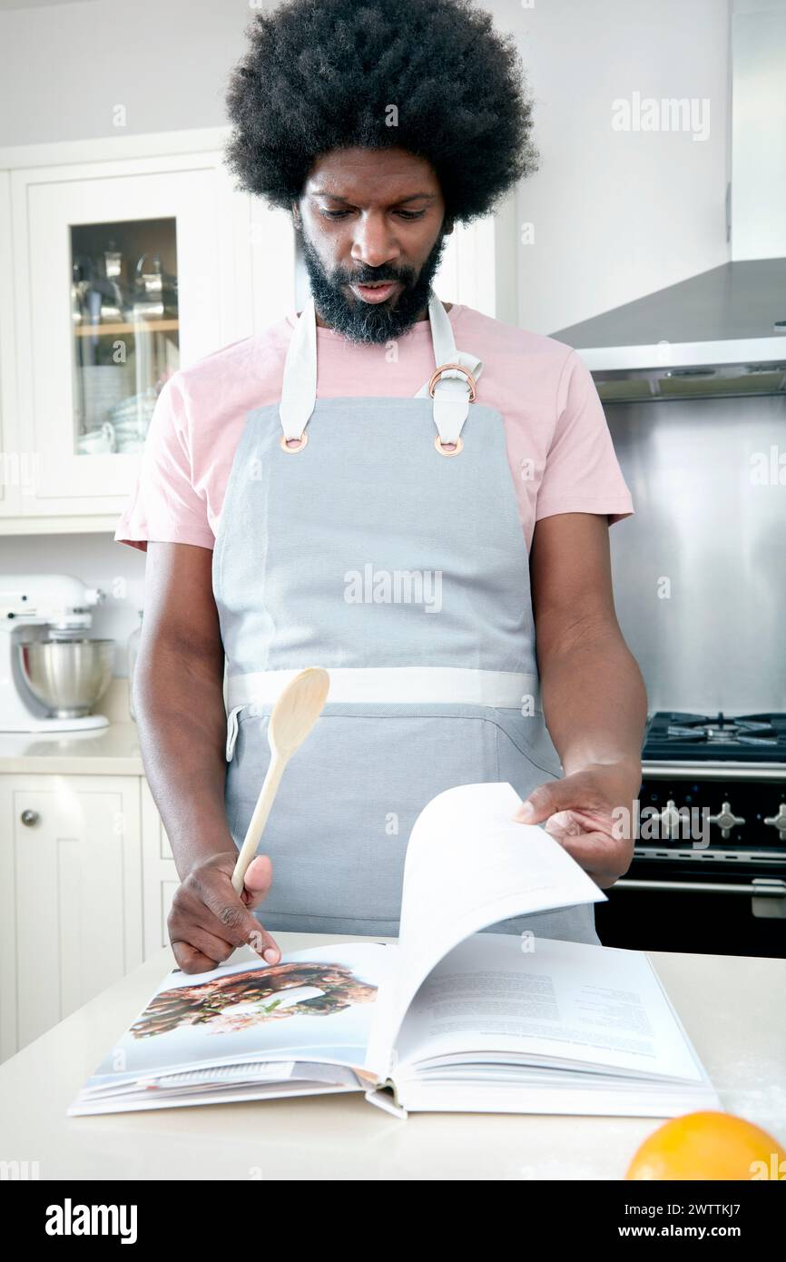 Cookbook chef hi-res stock photography and images - Alamy