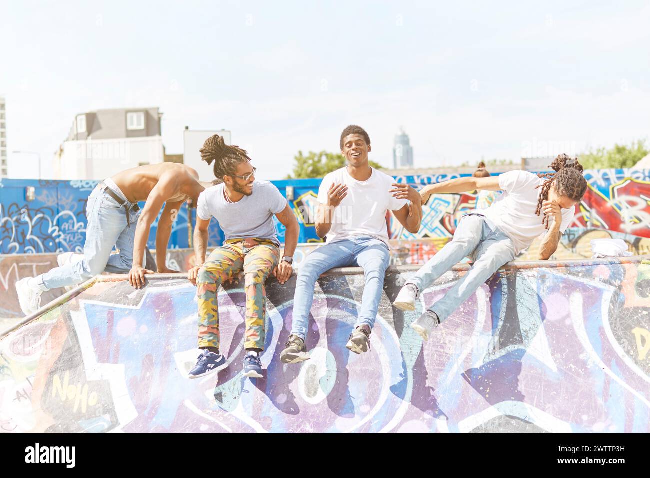 Skatepark with graffiti hi-res stock photography and images - Alamy