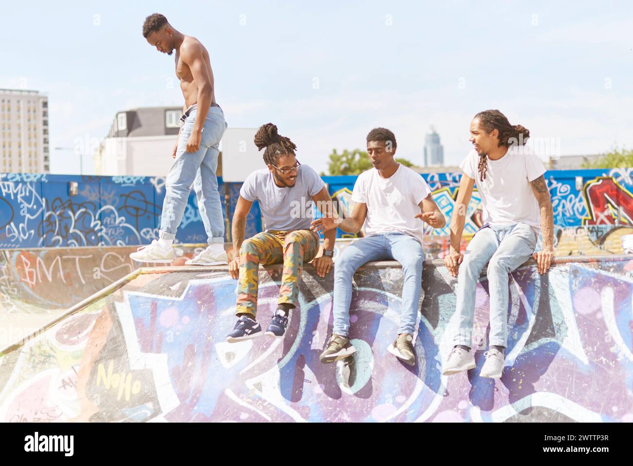 Rooftop gathering hi-res stock photography and images - Alamy