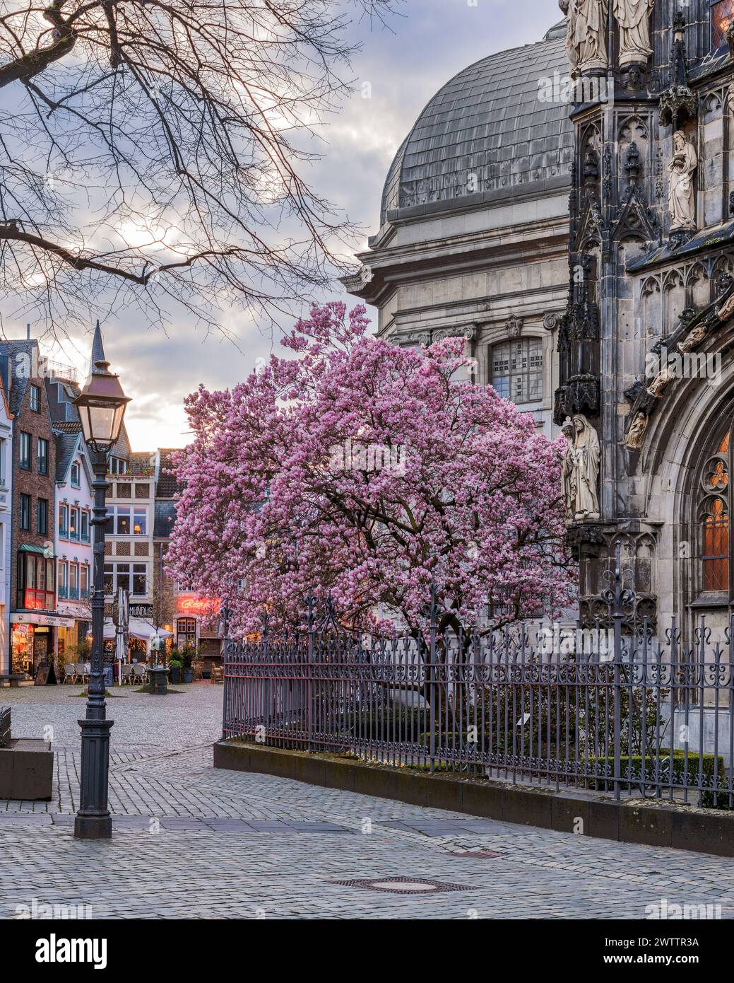 Medieval Cathedral of Aachen, NRW, Germany Stock Photo - Alamy