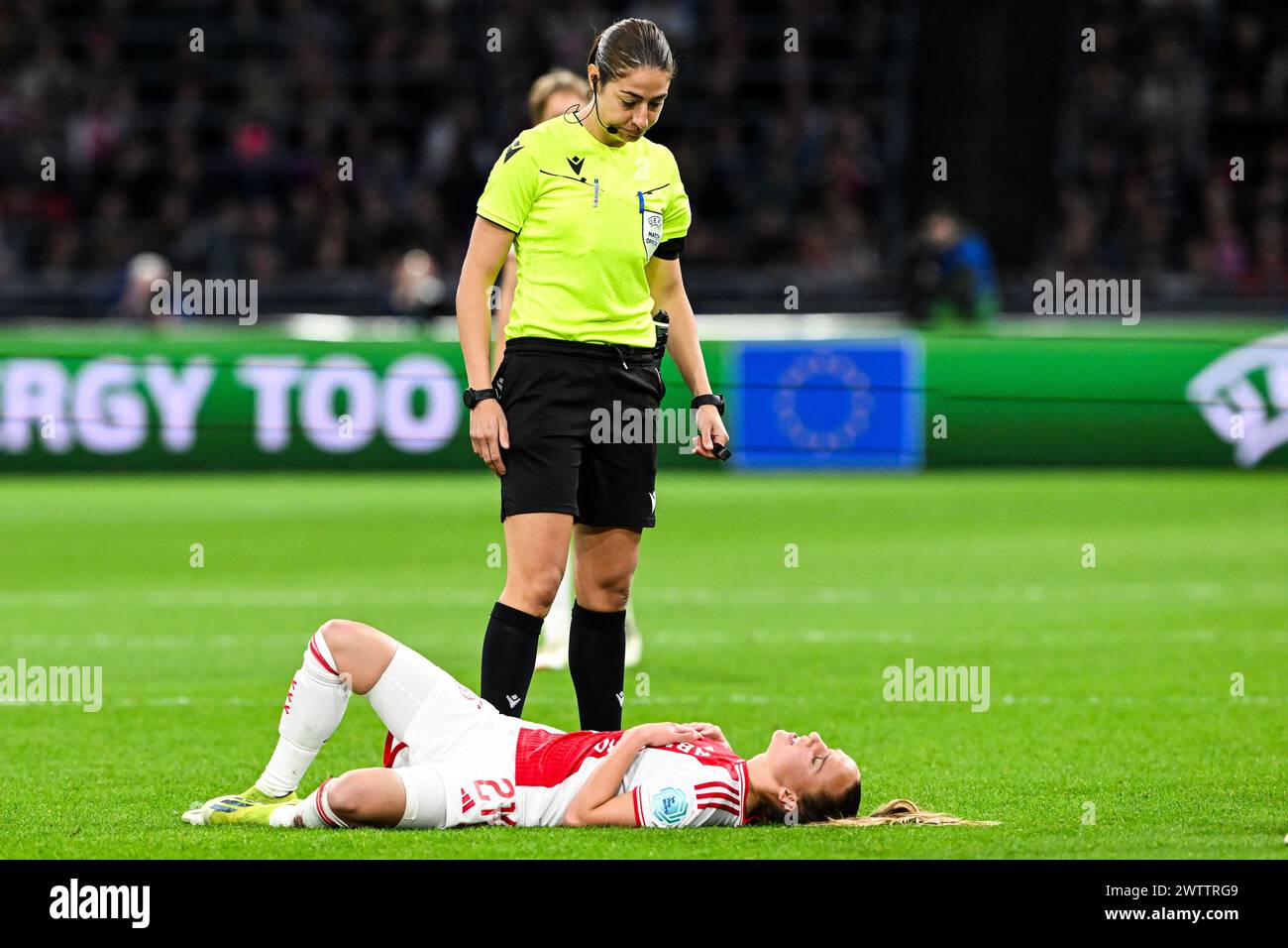 AMSTERDAM - (l-r) Rosa van Gool of Ajax, Referee Maria Caputi during ...