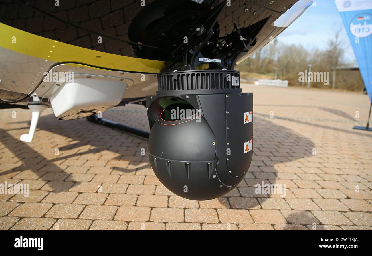 Ein Helikopter der Bayerischen Polizei vom Typ Airbus H145 D3. Die ...