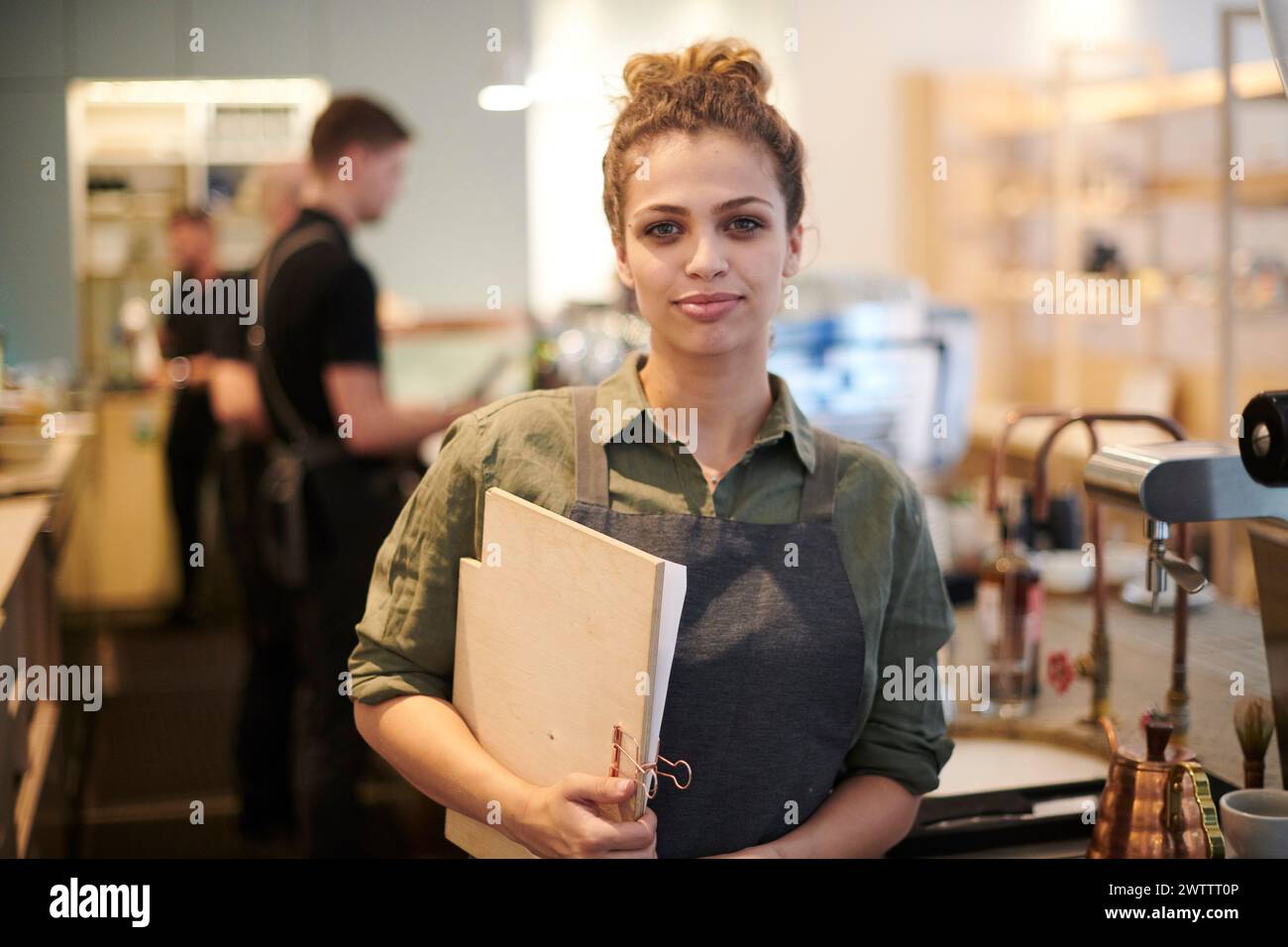 Woman Menu Waitress Hi Res Stock Photography And Images Alamy