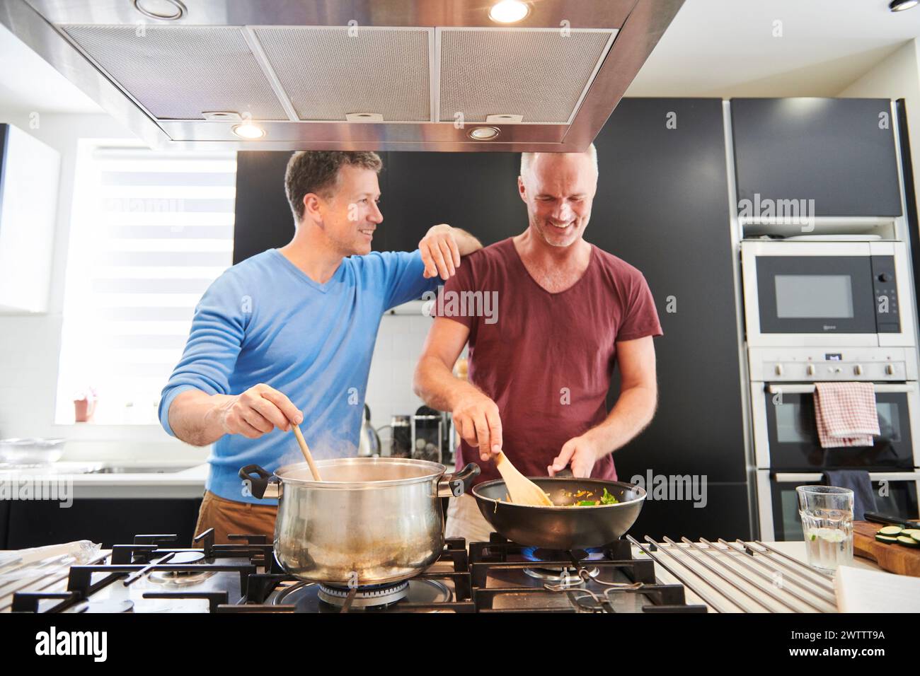 Kitchen hob pots hi-res stock photography and images - Alamy