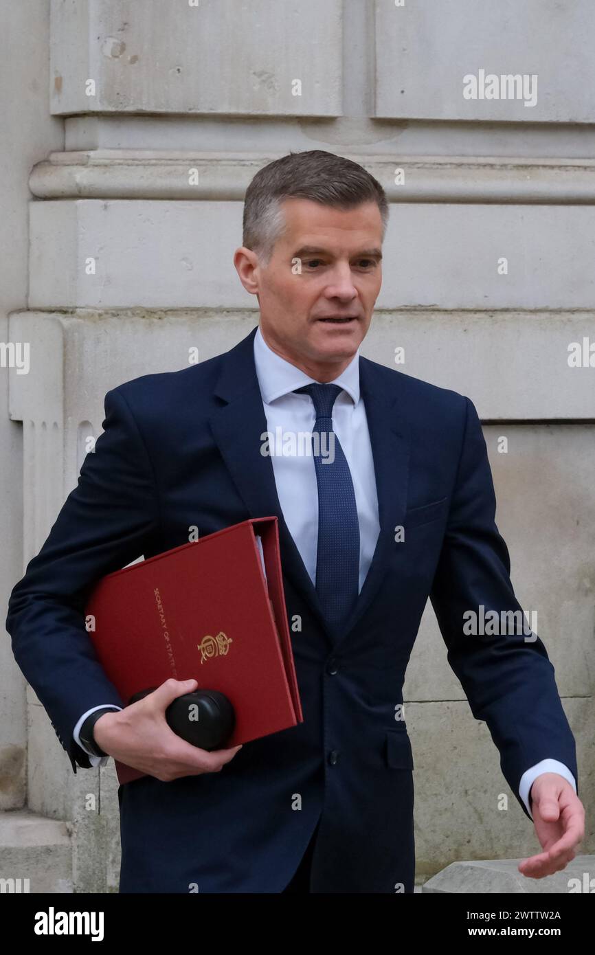 Transport secretary harper hi-res stock photography and images - Alamy