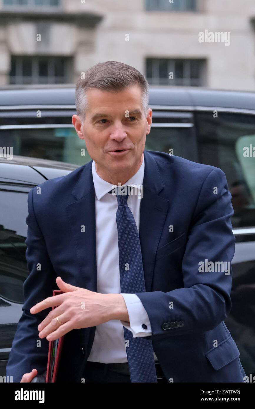 Transport secretary harper hi-res stock photography and images - Alamy