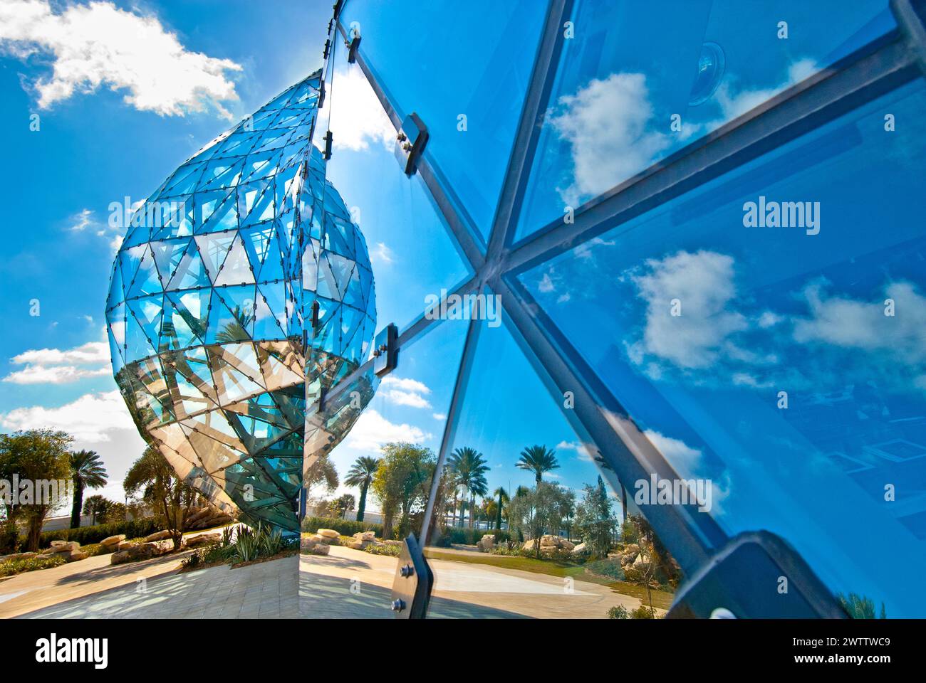 The Salvador Dali Museum, (built 2010) contains the largest collection ...