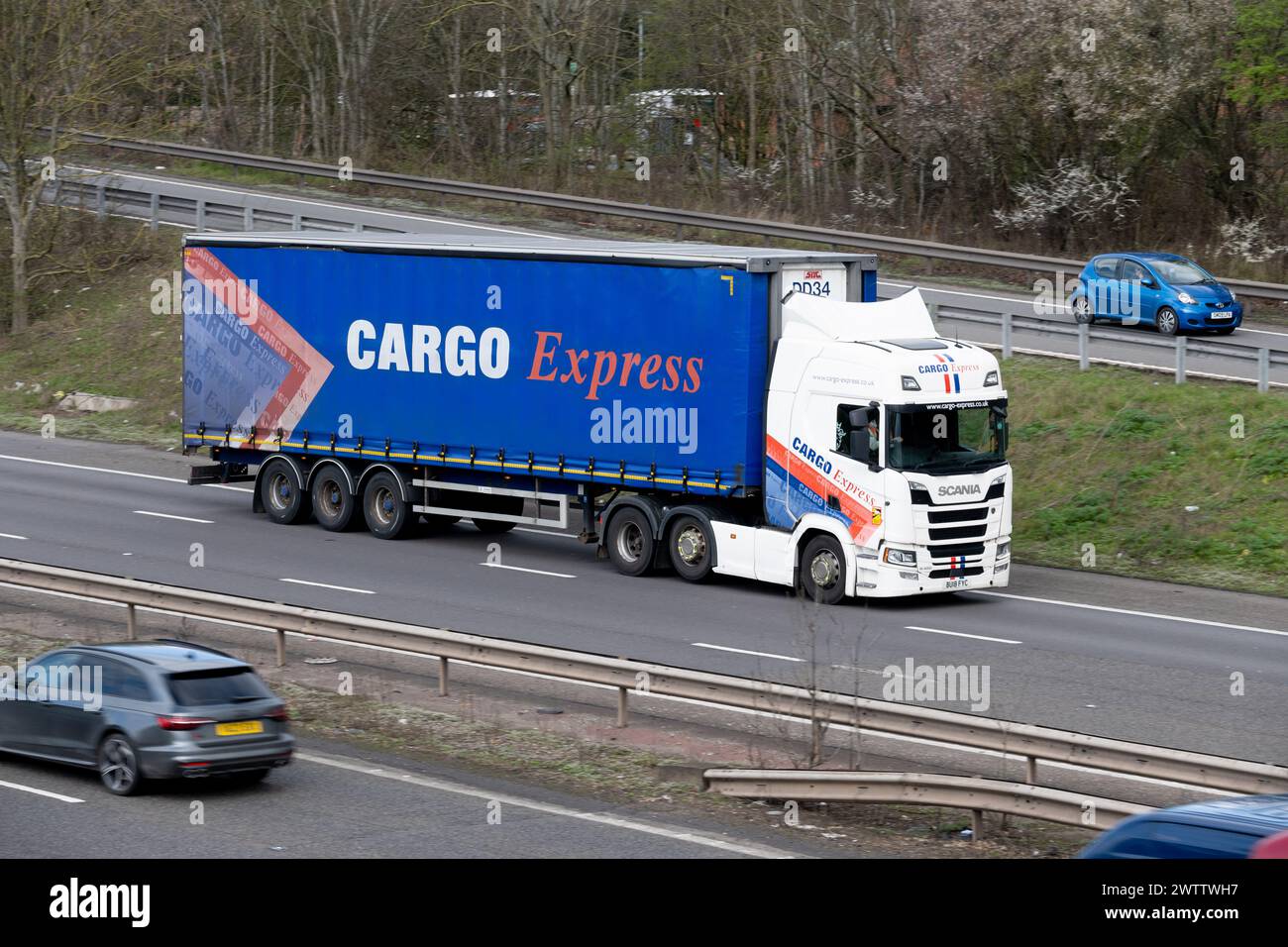 Cargo Express lorry on the M40 motorway, Warwickshire, UK Stock Photo ...