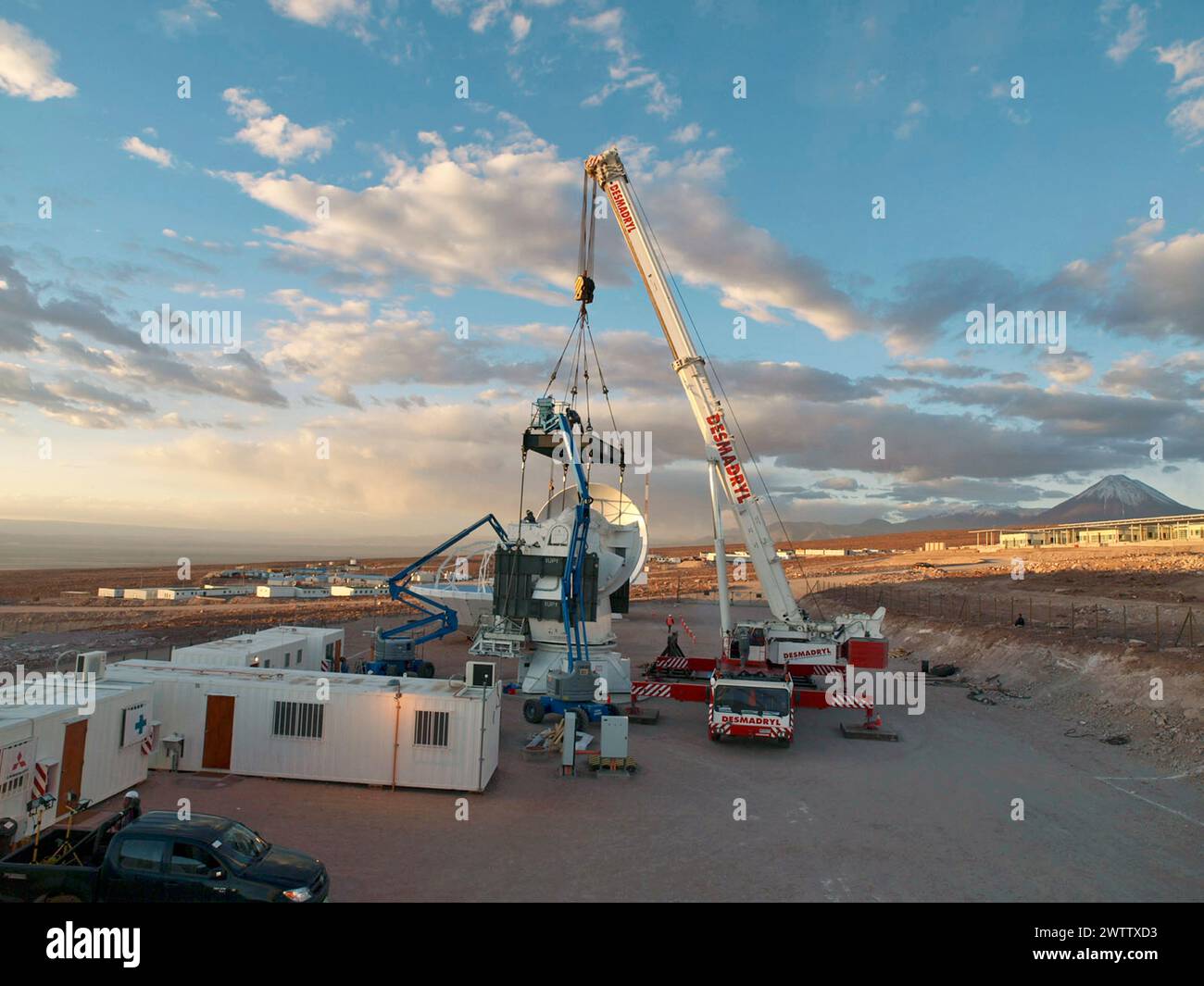 Remote research facility hi-res stock photography and images - Alamy