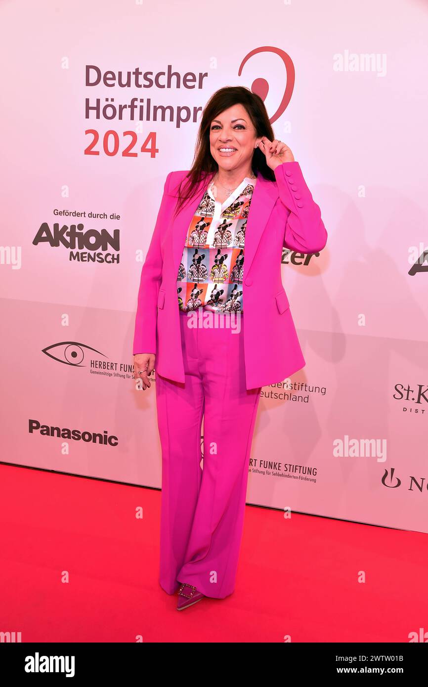 22. HörfilmPreis 2024 EINE MILLION MINUTEN Dr. Alice Brauner mit ...