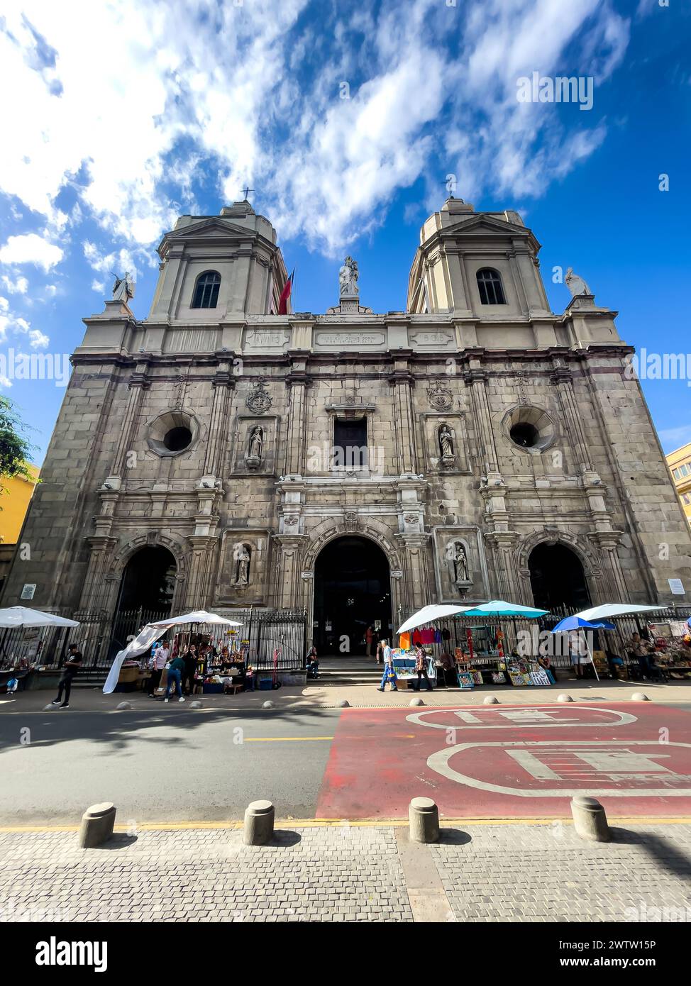 Beautiful aerial footage of the Plaza de Armas, Metropolitan Cathedral ...