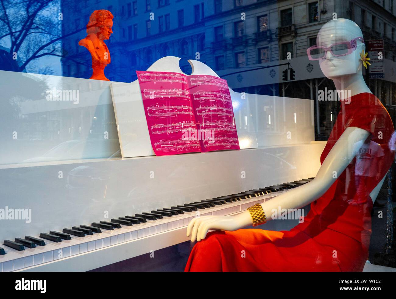 Bergdorf Goodman Window Display, 2024, New York City, USA Stock Photo ...