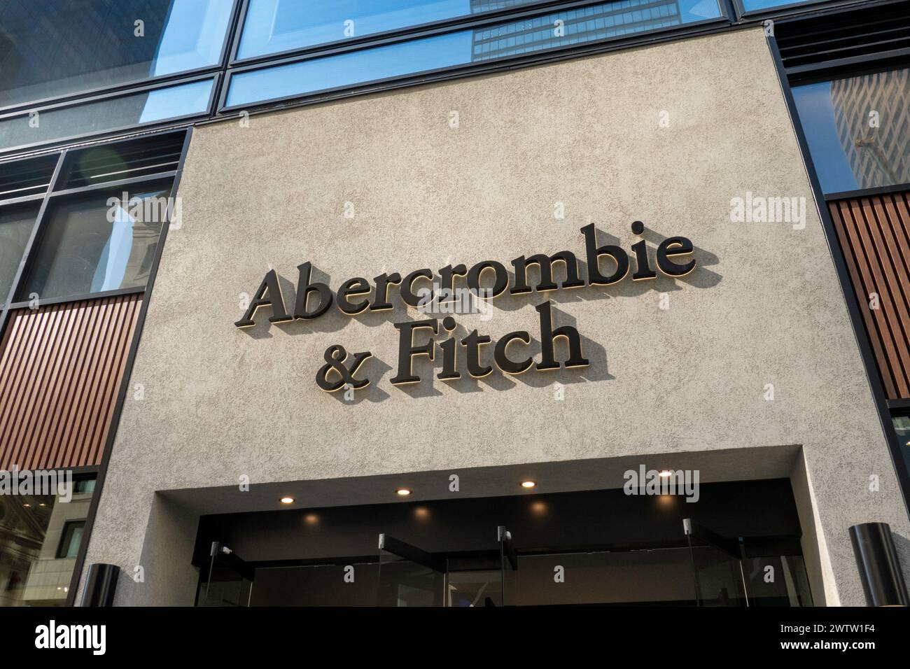 Abercrombie & Fitch, flagship store on Fifth Avenue, 2024, Manhattan ...