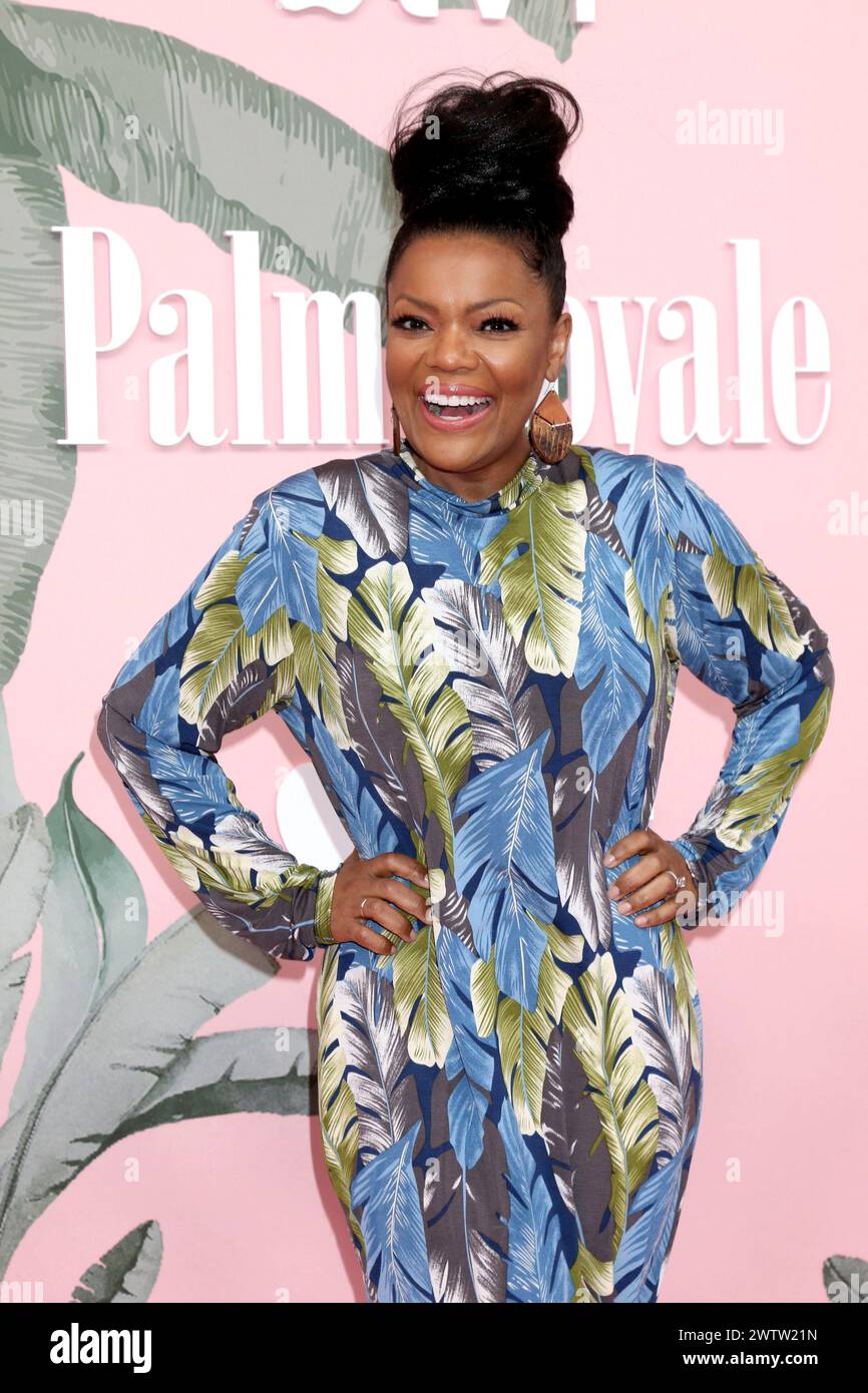 LOS ANGELES - MAR 14: Yvette Nicole Brown at the Palm Royale World ...