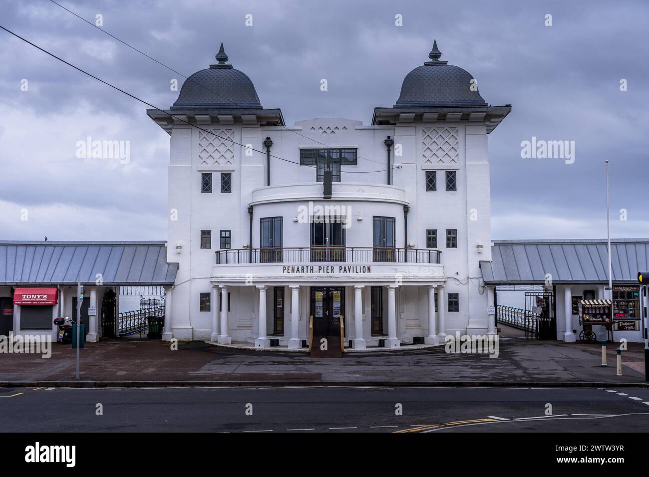Penarth Pier Pavilion, Penarth, South Wales Stock Photo - Alamy