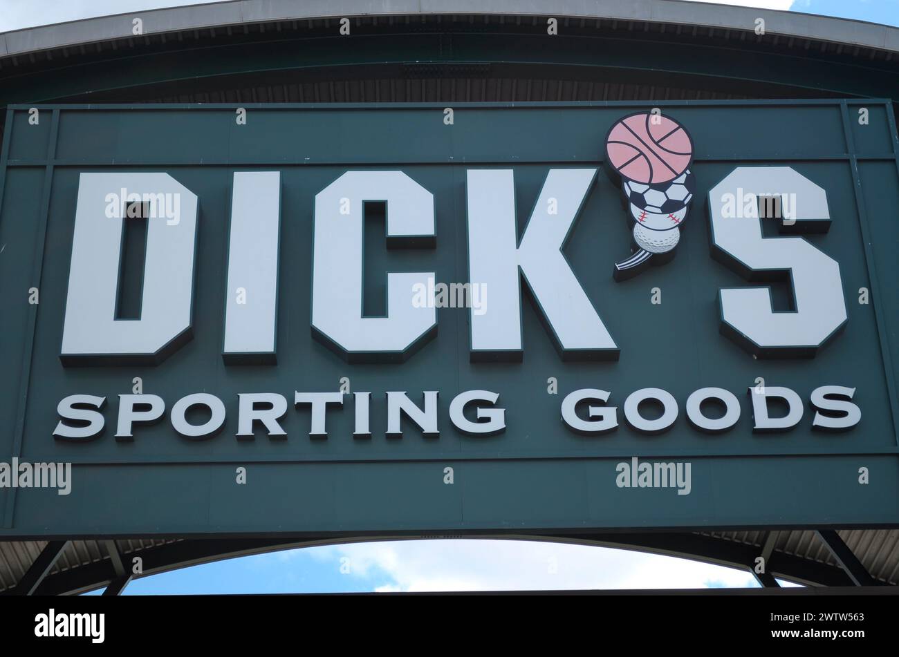 A Dick's Sporting Goods logo is seen on a Dick's Sporting Goods store ...