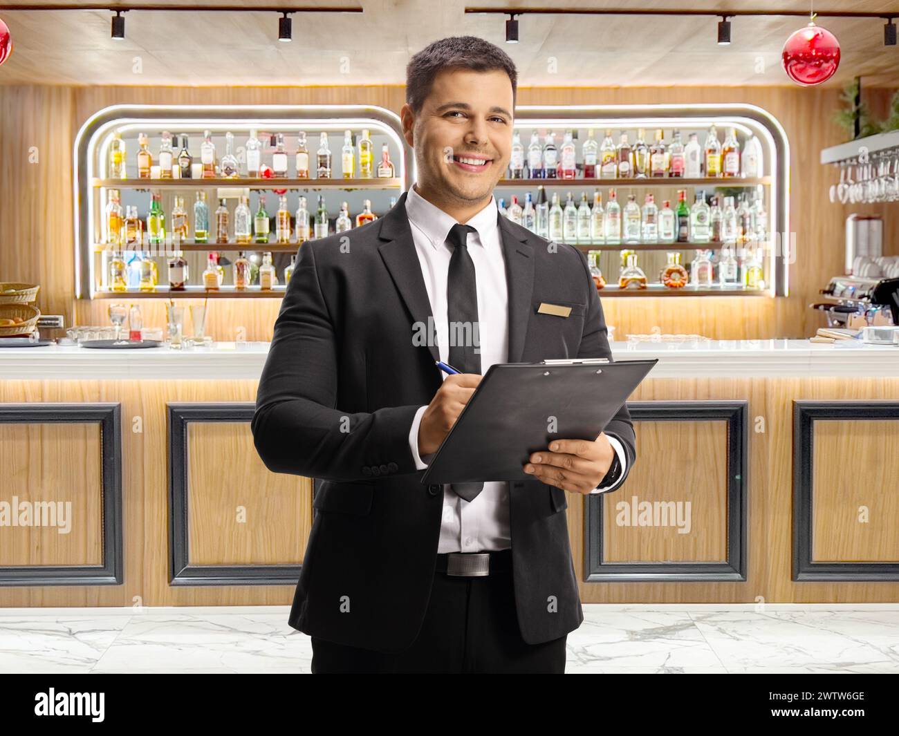Bar manager hi-res stock photography and images - Alamy
