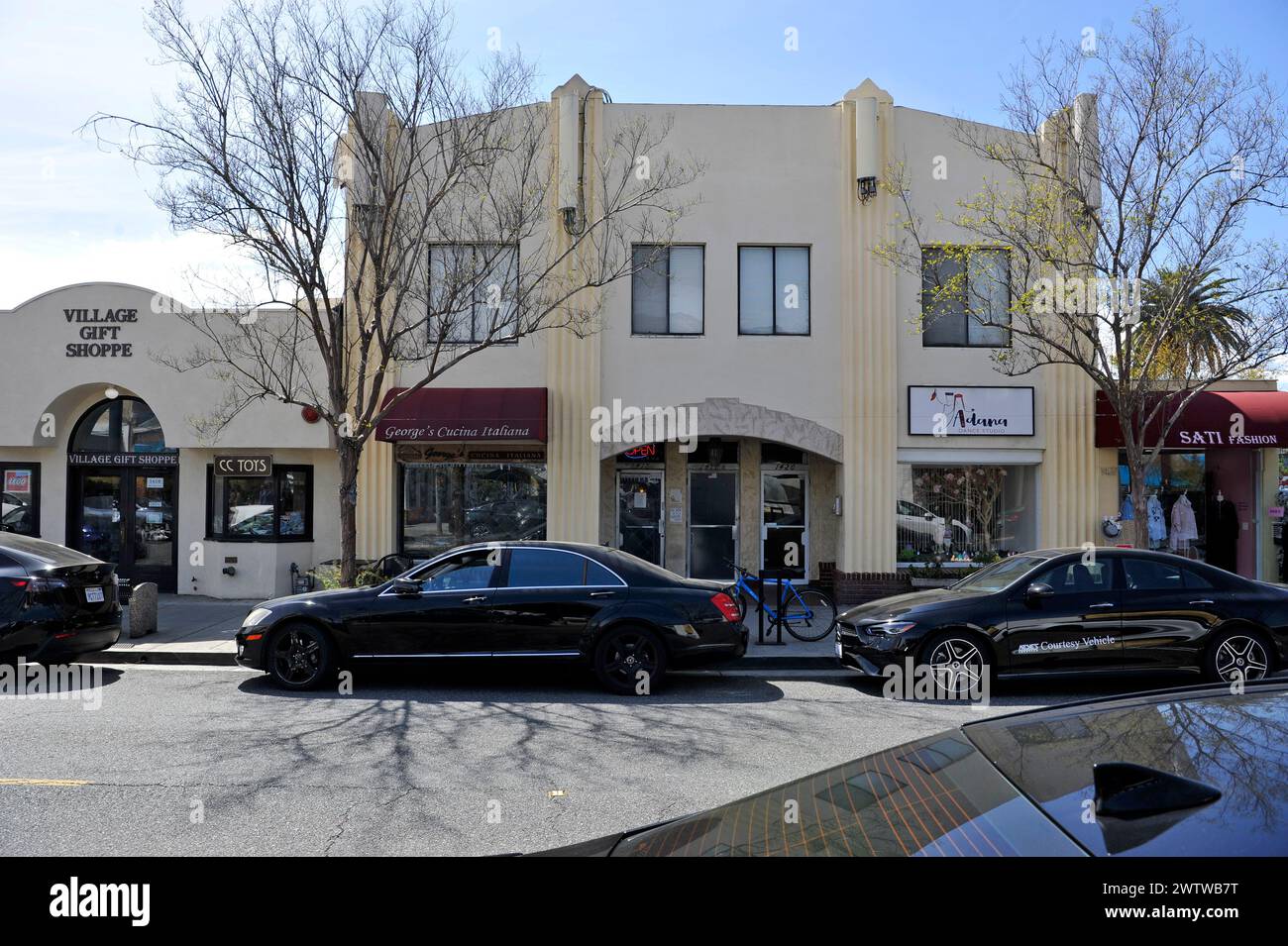 Kenneth village los angeles hi-res stock photography and images - Alamy