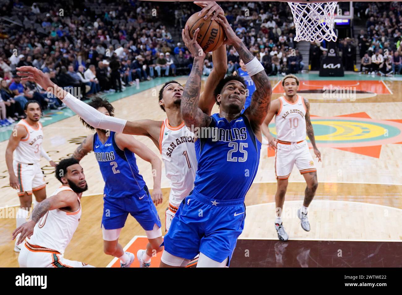 Dallas Mavericks forward P.J. Washington (25) has his shot blocked by ...