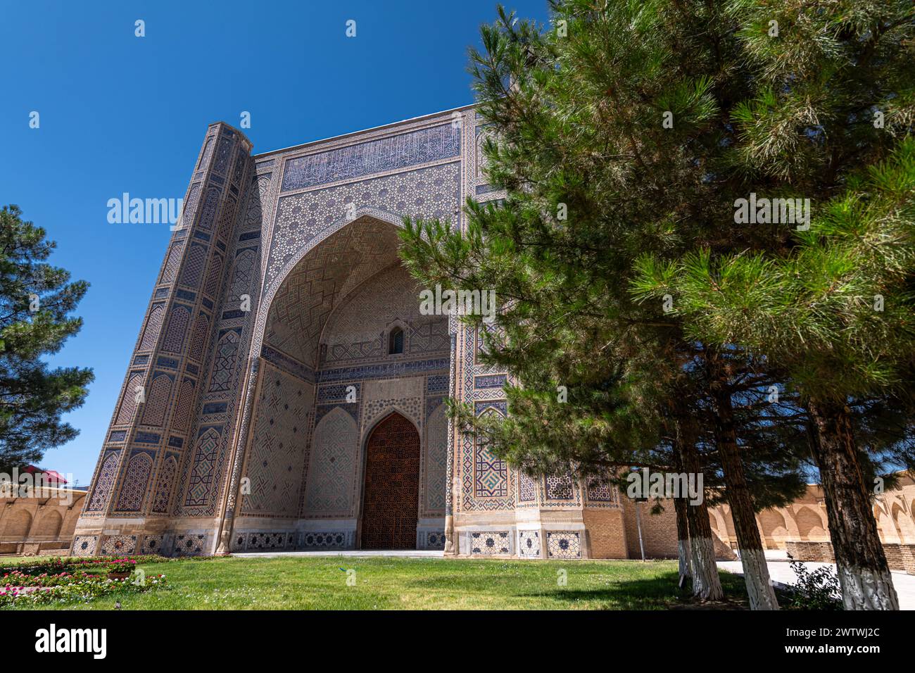 JUNE 20, 2023, SAMARKAND, UZBEKISTAN: Close up on beautiful dome of ...