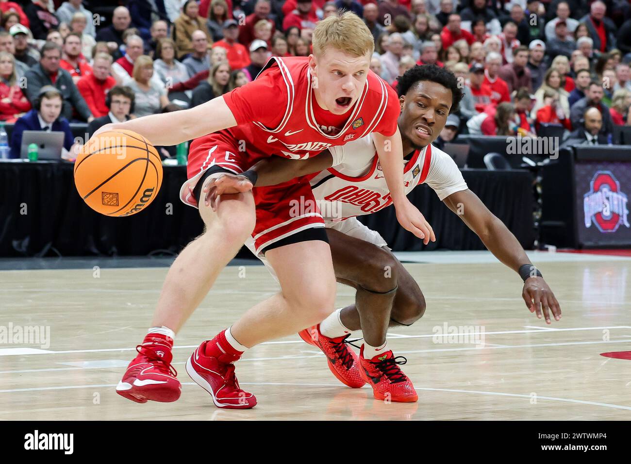 Columbus, Ohio, USA. 19th Mar, 2024. Ohio State Buckeyes guard Dale ...