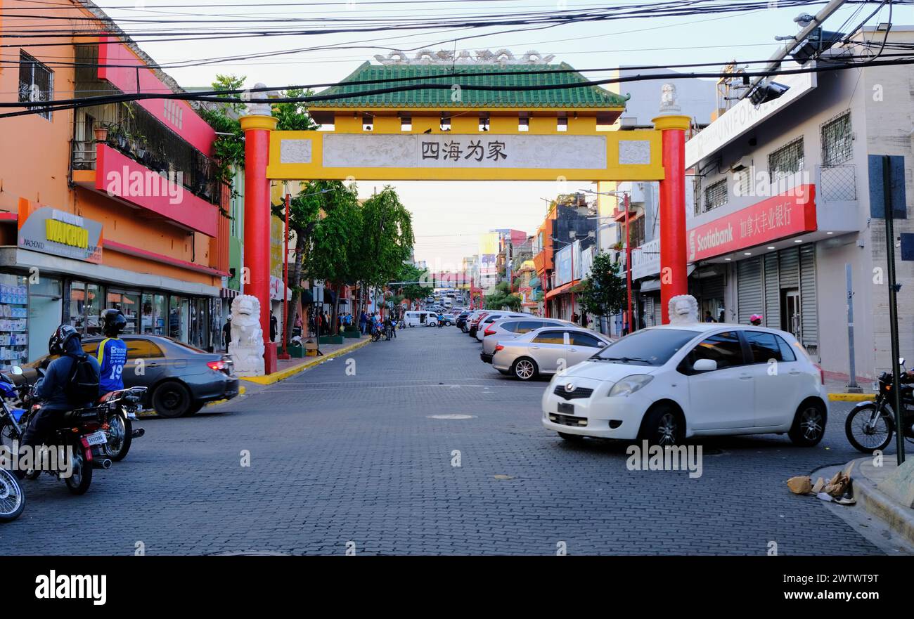 The gate of Chinatown in Santo Domingo's Chinatown.Santo Domingo ...