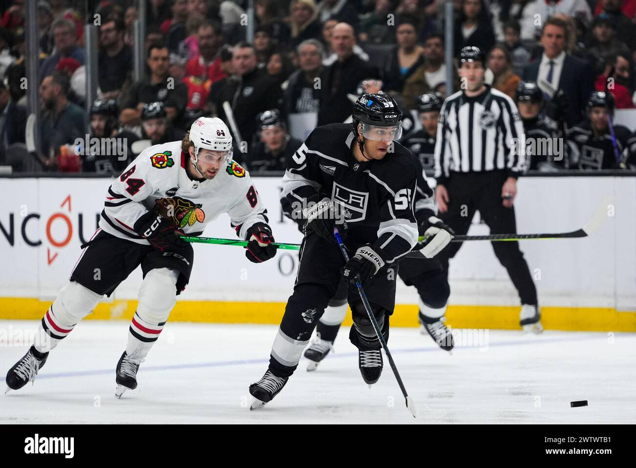 Los Angeles Kings right wing Quinton Byfield, right, and Chicago ...