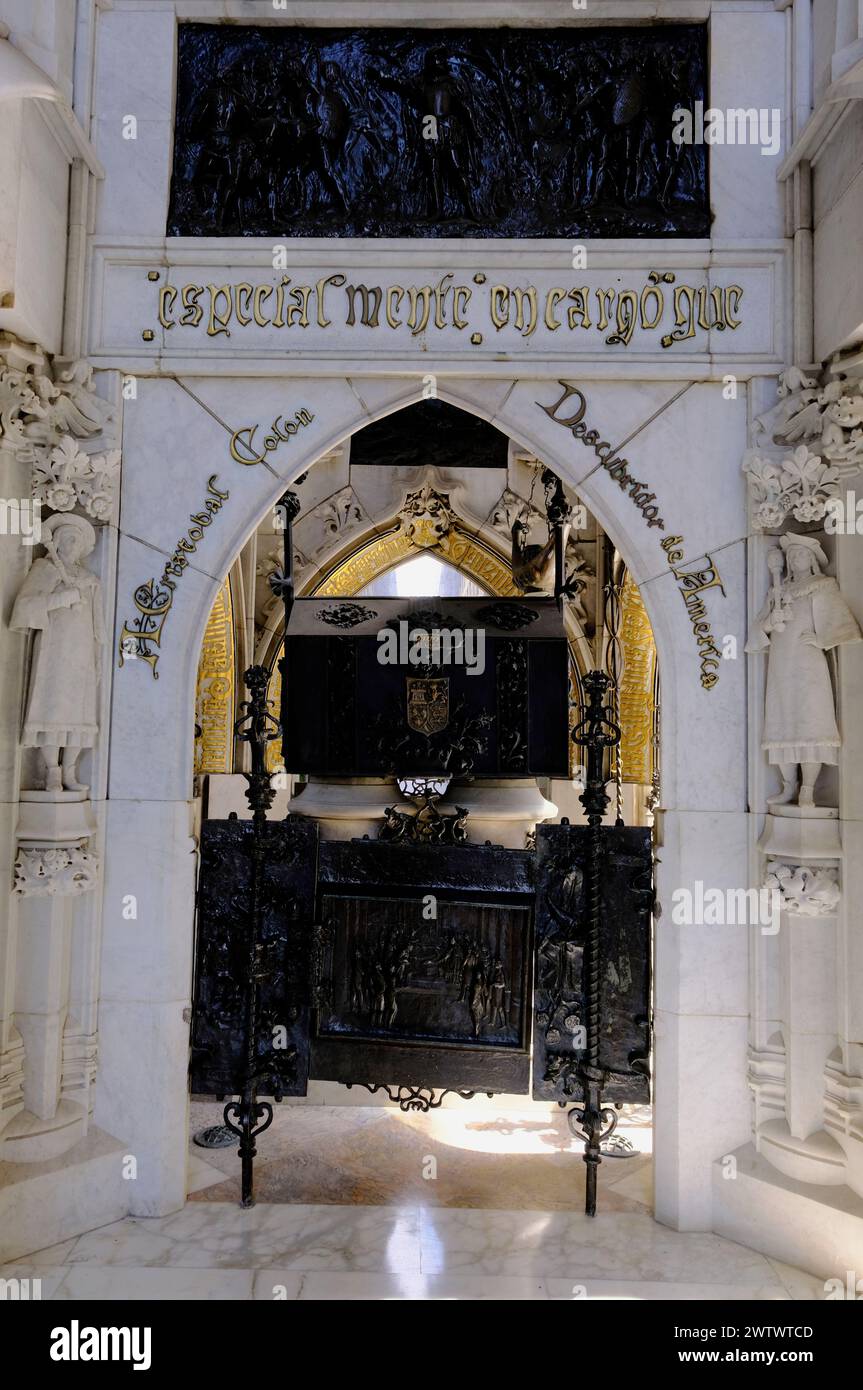 Christopher Columbus Tomb inside of Columbus Lighthouse, Santo Domingo ...