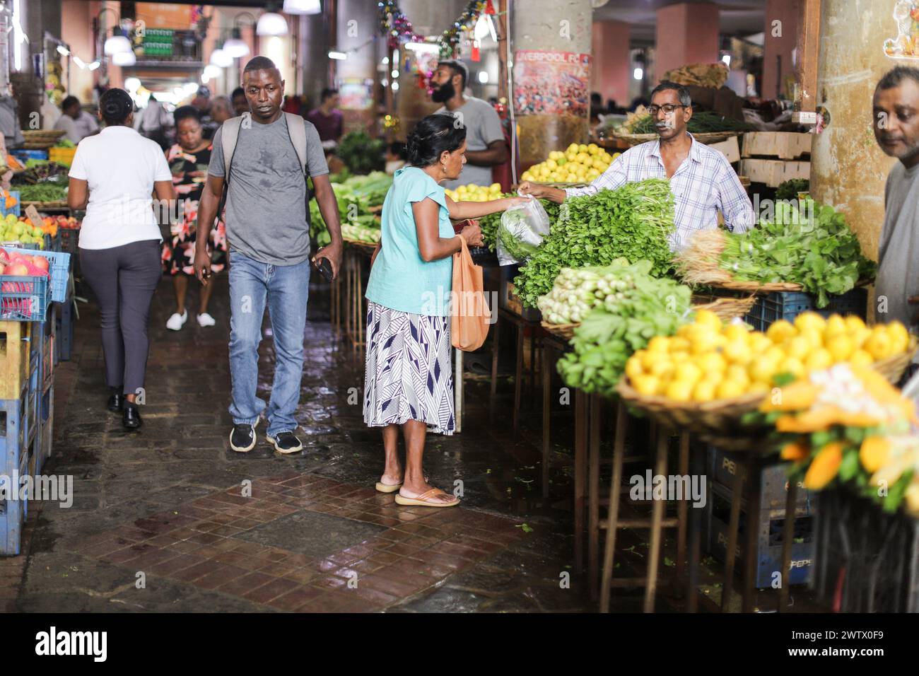Port louis. Central Market.This bustling, lively open-air market offers ...