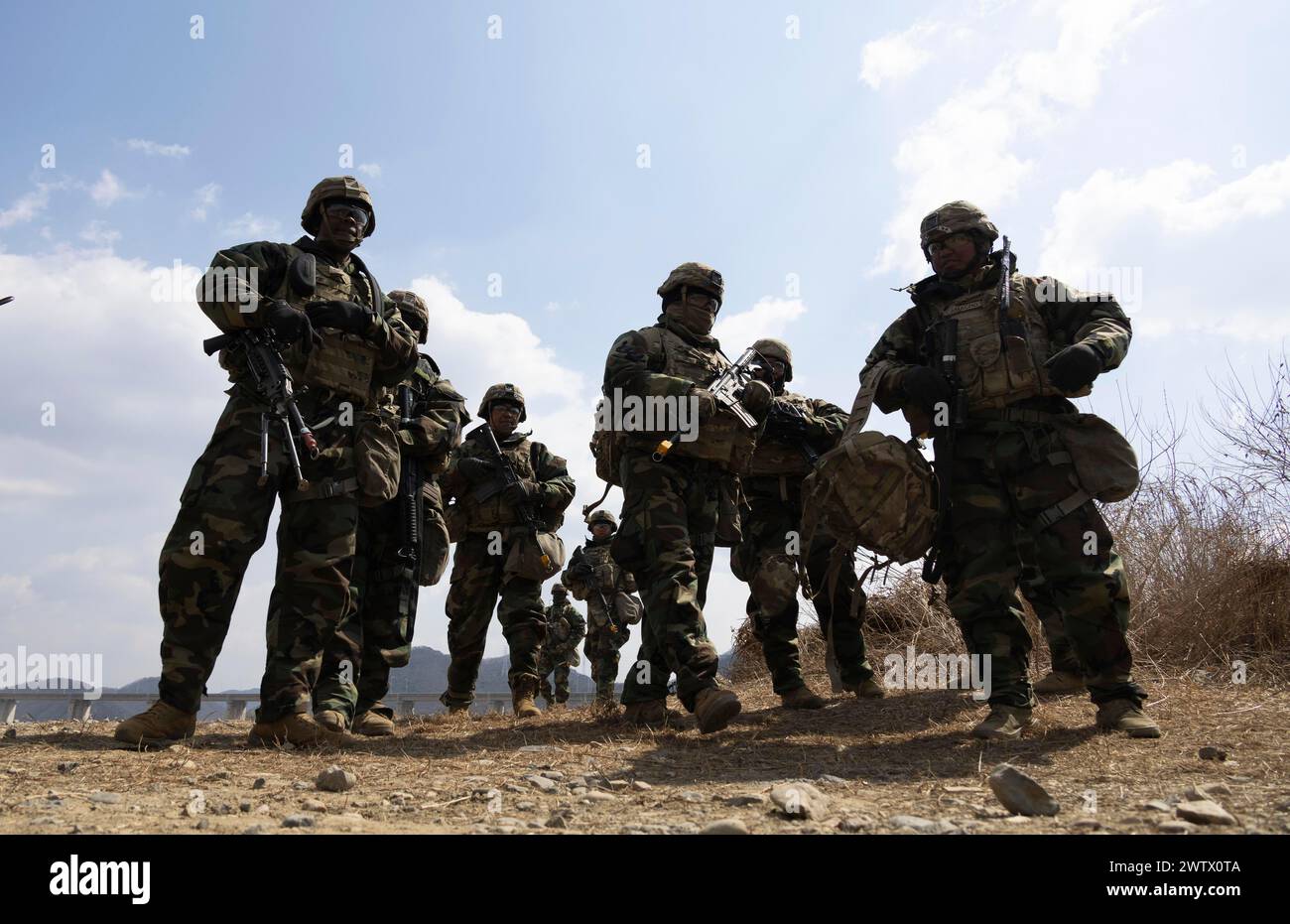 U.S. soldiers from the 11th Engineer Battalion and 2nd Infantry ...