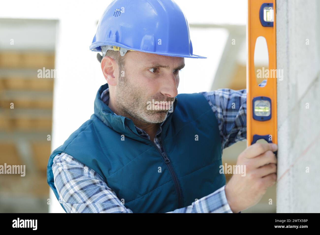 Checking level concrete floor hi-res stock photography and images - Alamy