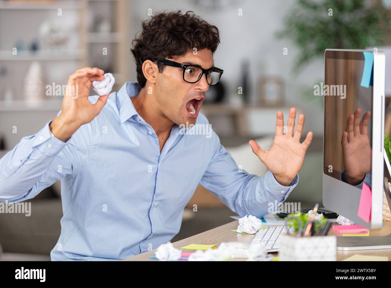 Throw distance hi-res stock photography and images - Alamy