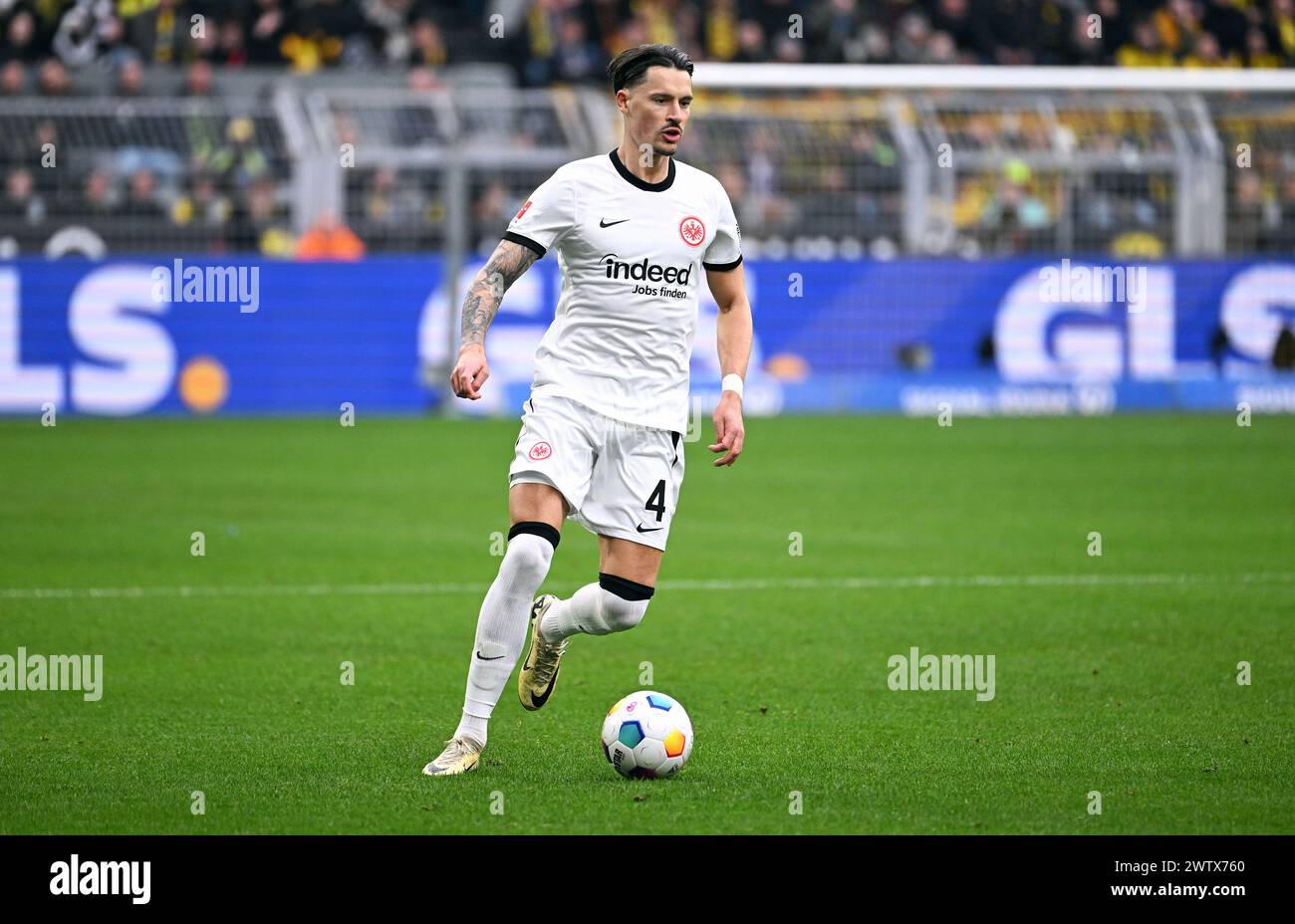 Bundesliga, Signal Iduna Park Dortmund: Borussia Dortmund vs Eintracht ...