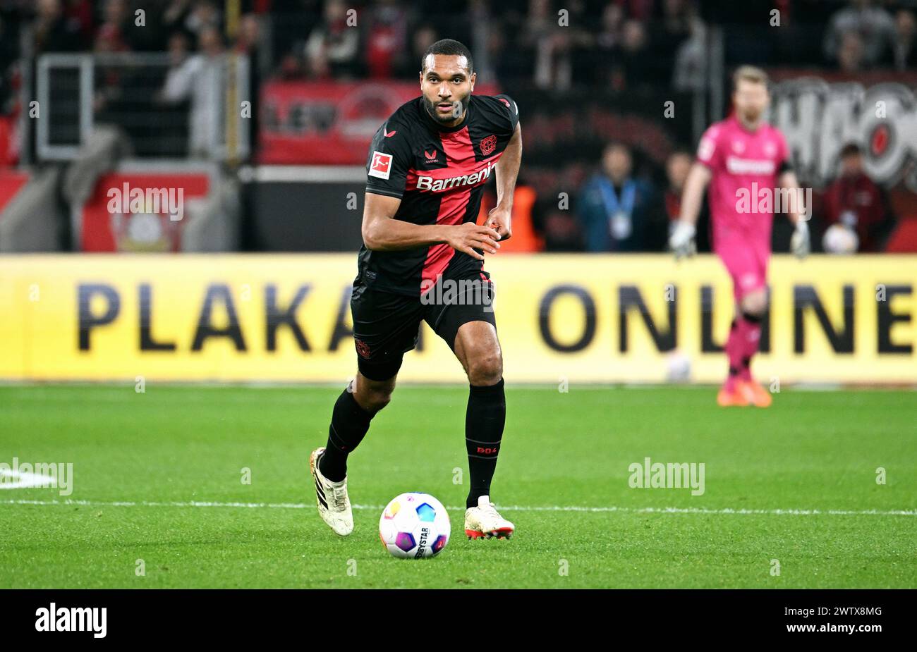 Jonathan tah bayer hi-res stock photography and images - Alamy