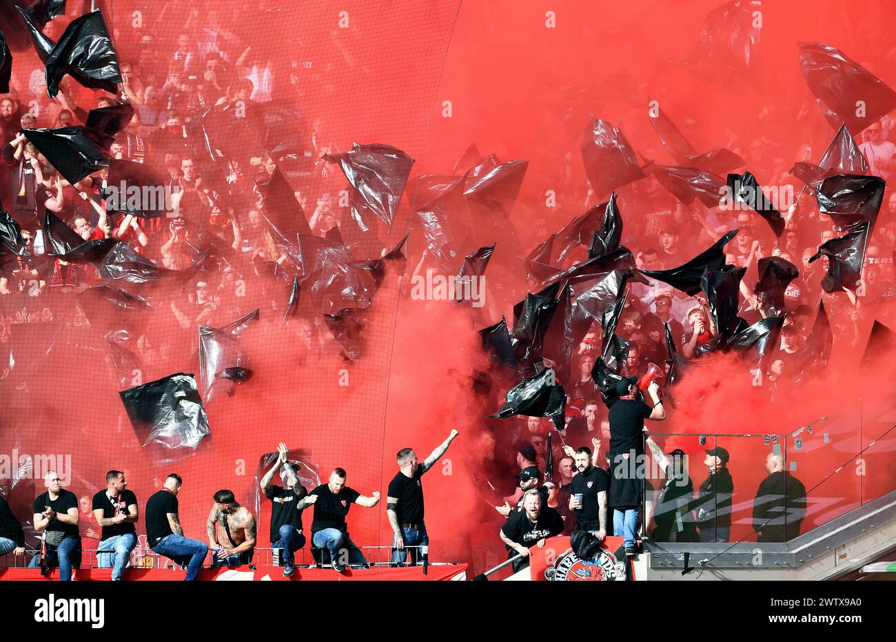 Bundesliga, Rhein Energie Stadium Cologne: 1. FC Köln vs Bayer ...