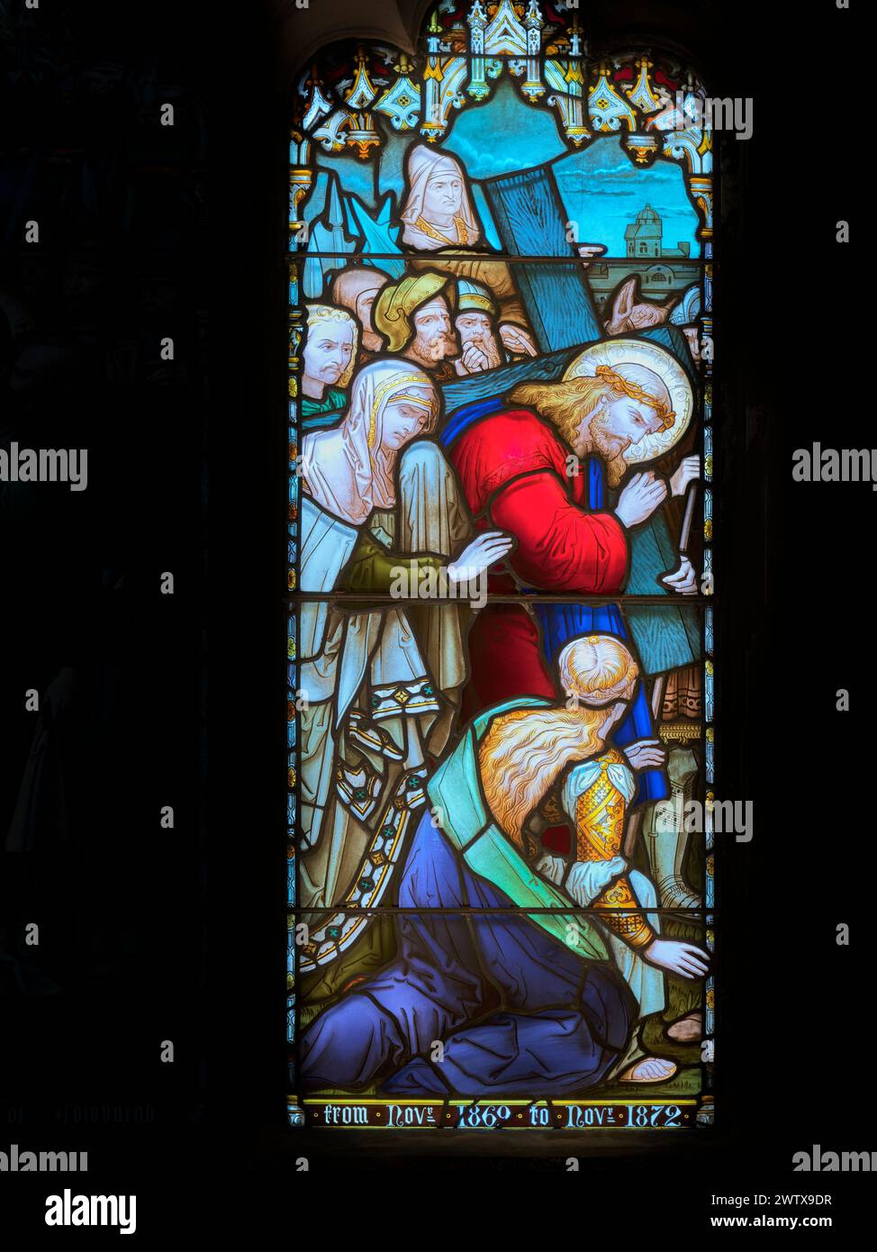 Jesus Christ carries his cross to Golgotha, the place of his crucifixion Stock Photo - Alamy