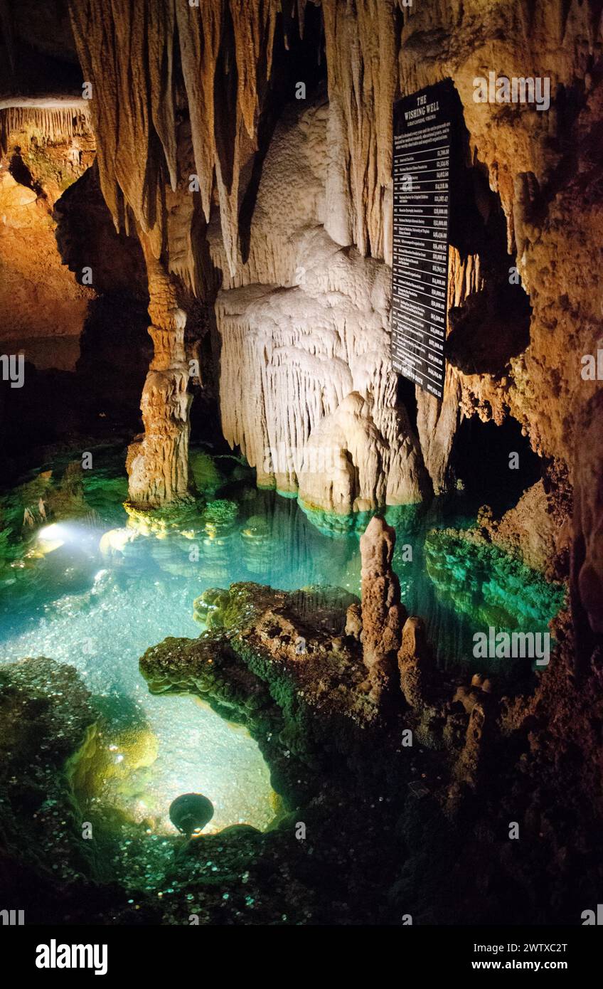 Blue cave water hi-res stock photography and images - Alamy