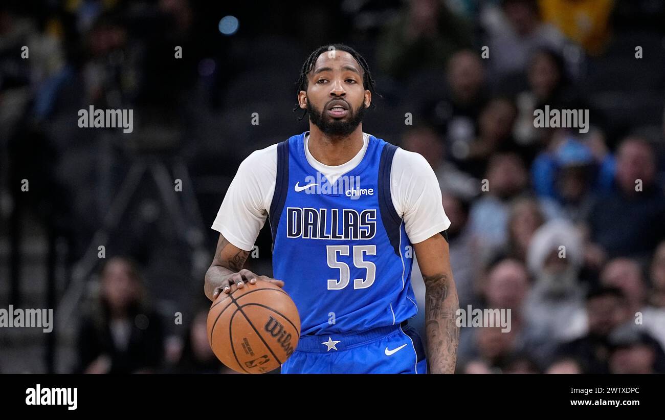 Dallas Mavericks forward Derrick Jones Jr. (55) during the first half ...