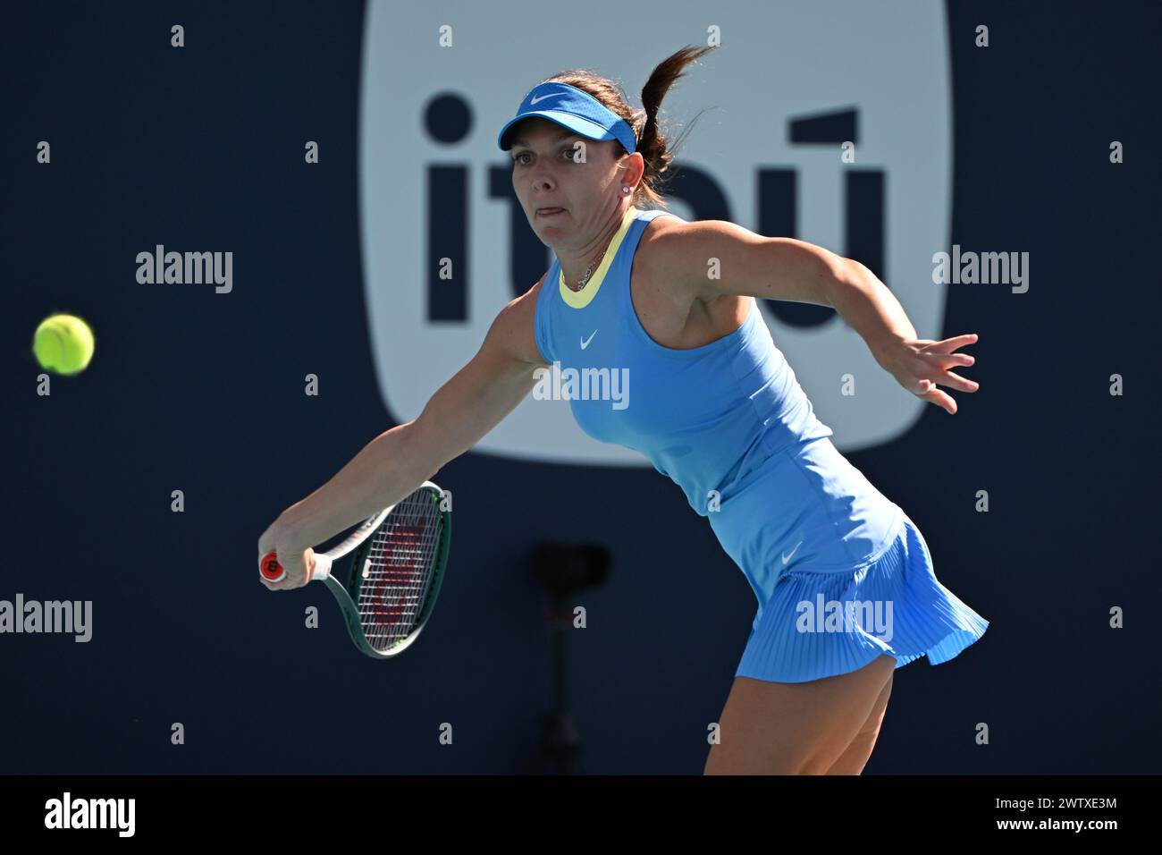 Simona halep 2024 hi-res stock photography and images - Alamy