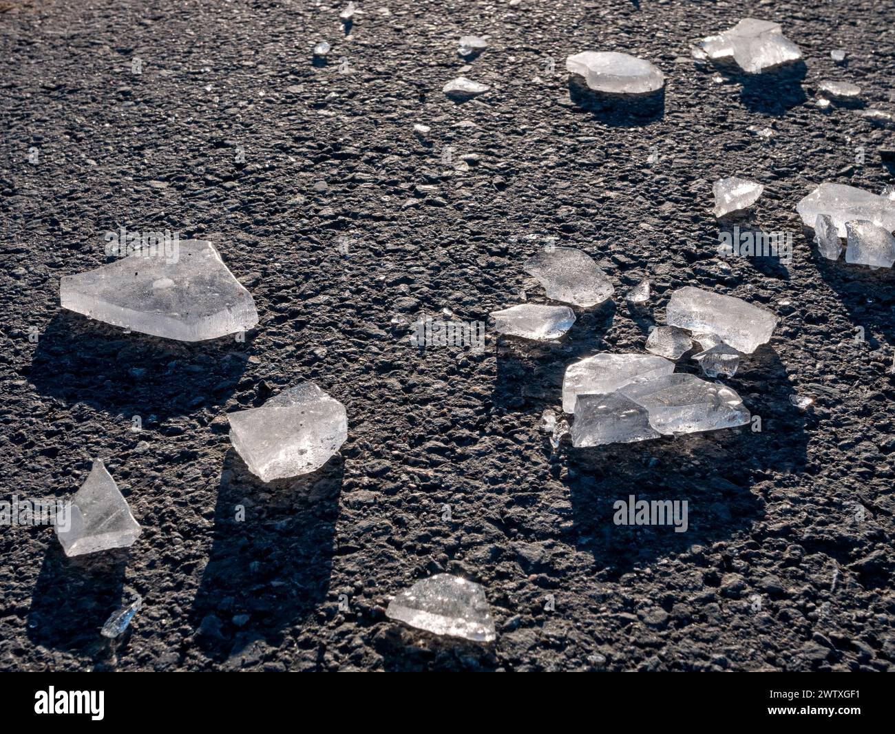 Shattered blocks hi-res stock photography and images - Alamy